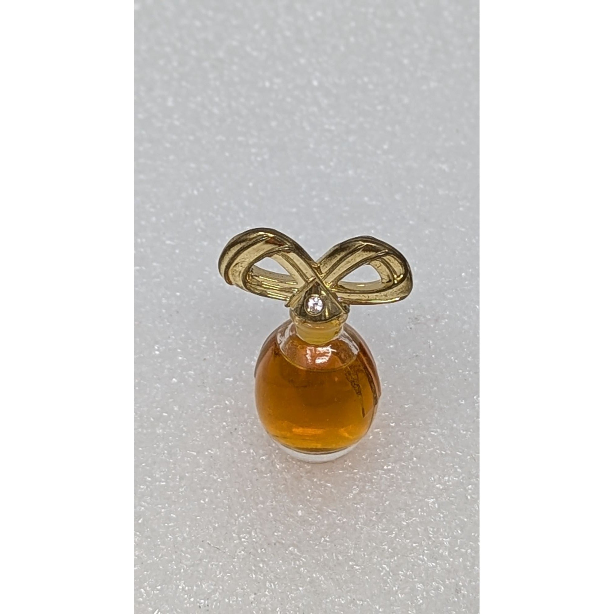 Elizabeth Taylor White Diamonds Perfume Miniature .12 Fl Oz – PinkLash ...